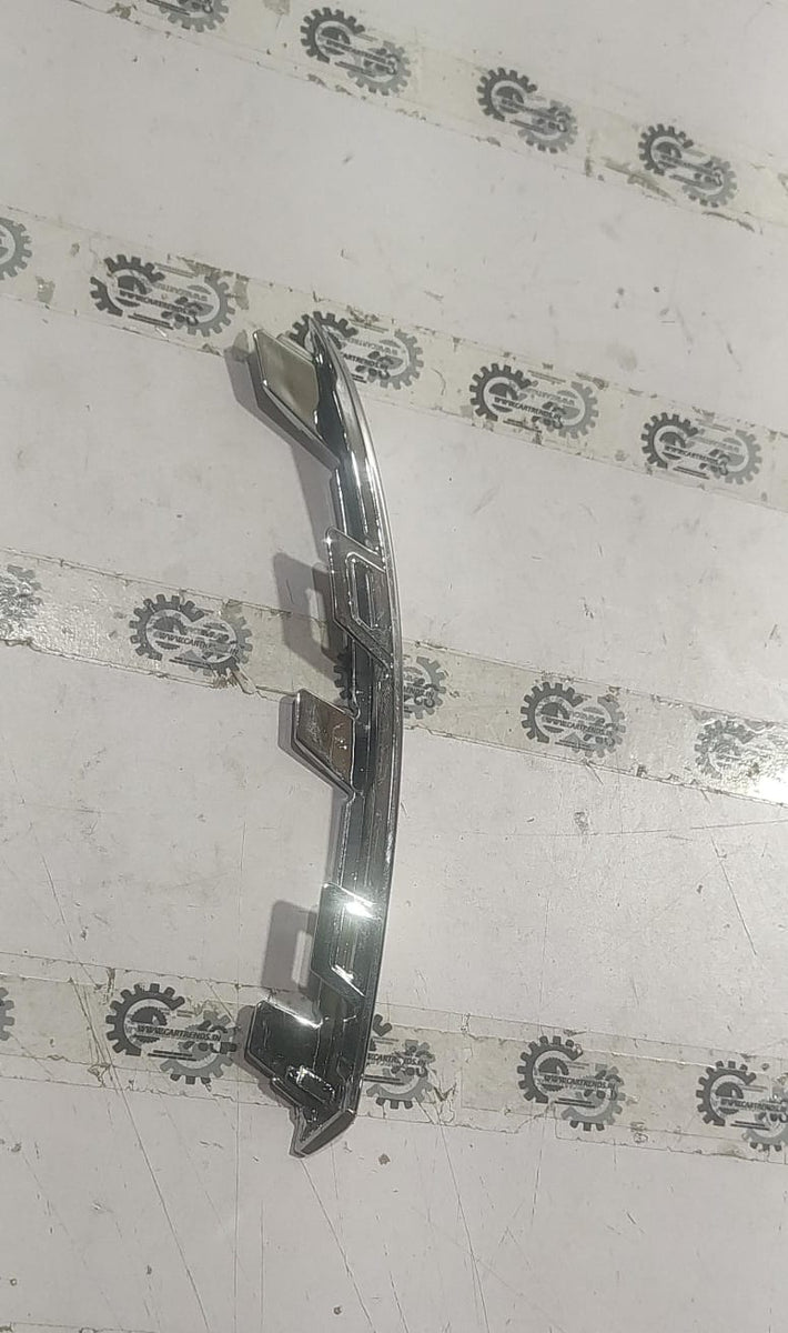 6RF853841A - CHROME TRIM VENTO NEW MODEL REAR LH SIDE – CarTrends