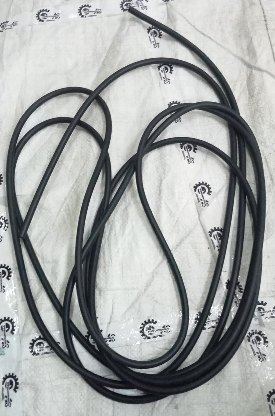 Hyundai - Hose - 9J70031047 – CarTrends