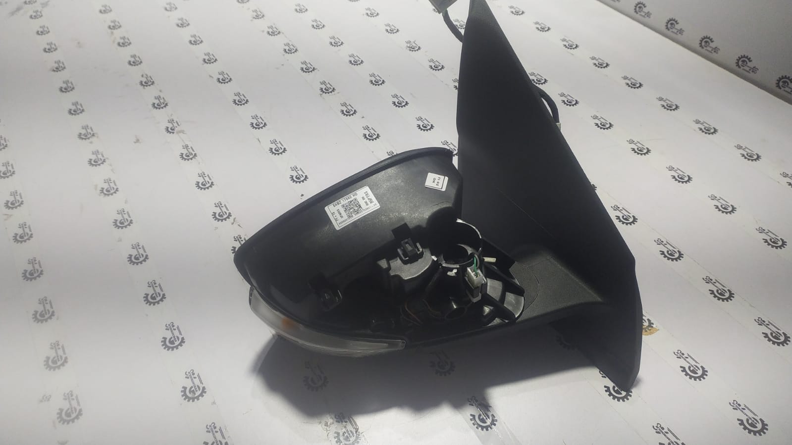 E4BZ17682HD - MIRROR FIGO TYPE 2 RH – CarTrends