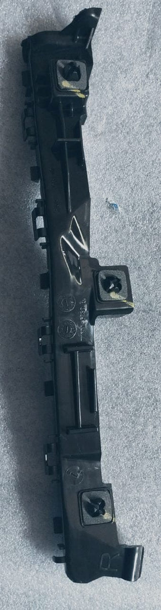 HOLDERRR BUMPER SIDER 71831M62S00 – CarTrends