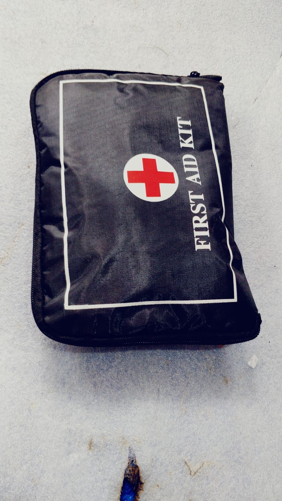6RF860282B First Aid Kit Bag Volkswagen – CarTrends