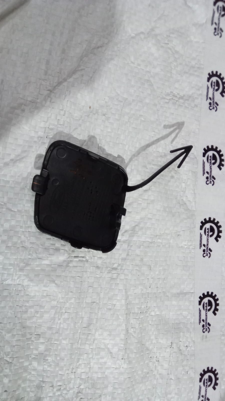 J7BZ17A900BA REAR BUMPER TOWING CAP FIGO TYPE 2 – CarTrends