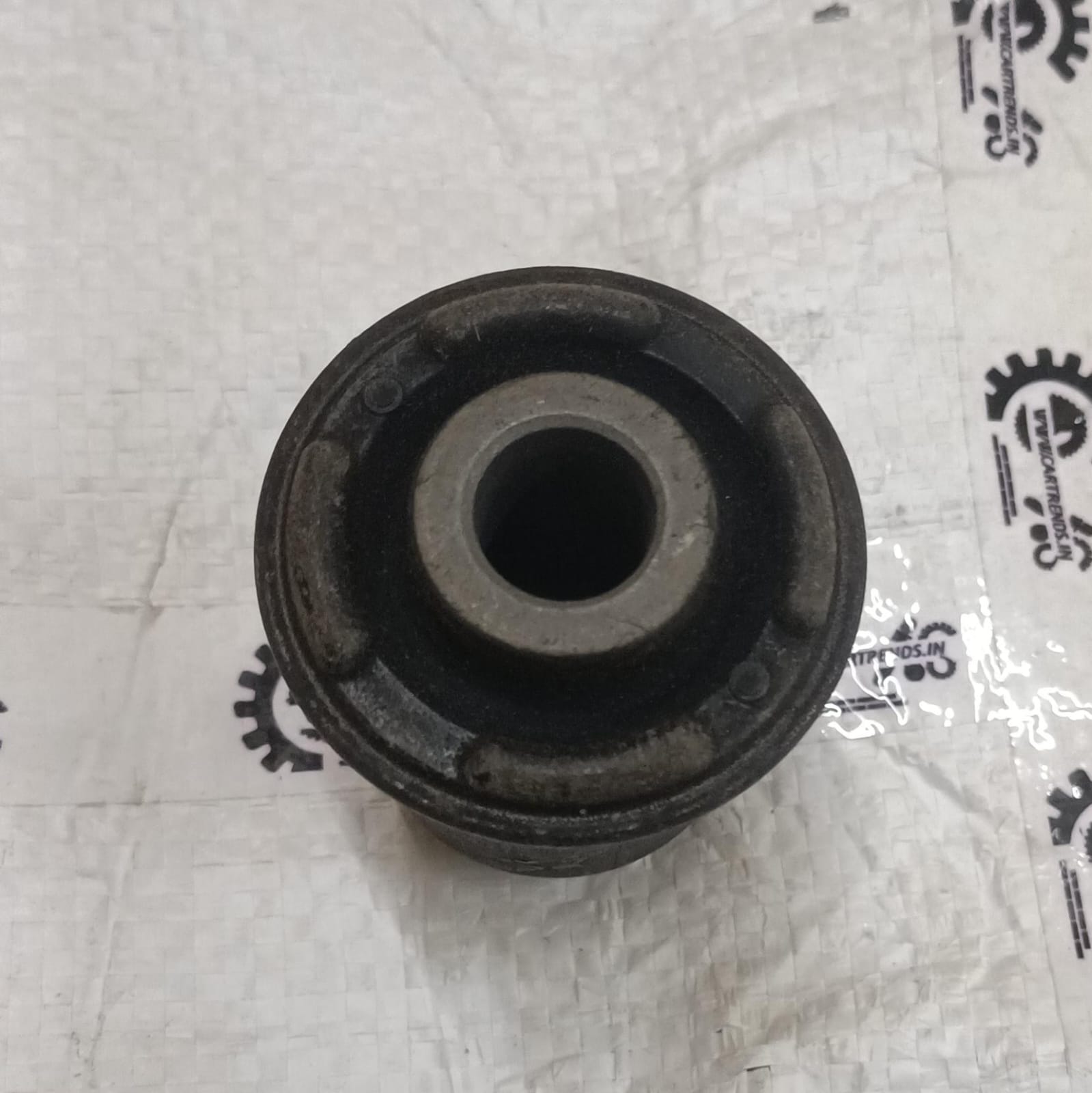 545502P000 - LOWER ARM BUSH SANTAFE – CarTrends