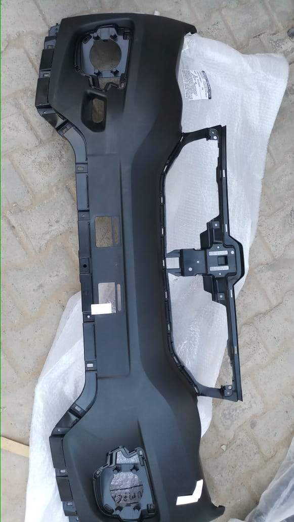 Renault Kwid Front Bumper 620229594R – CarTrends