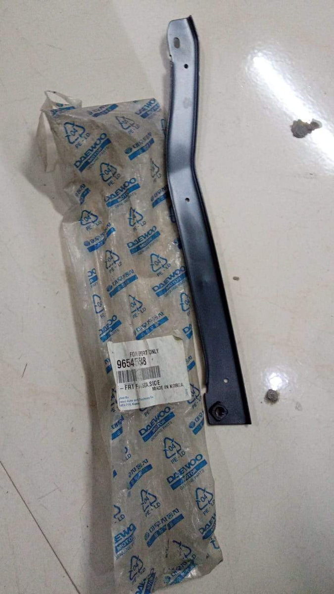 Front Bumper Bracket Optra 1.6 Right J96545548 – CarTrends