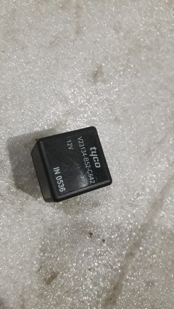 J96821089 Fuel Pump relay Captiva – CarTrends