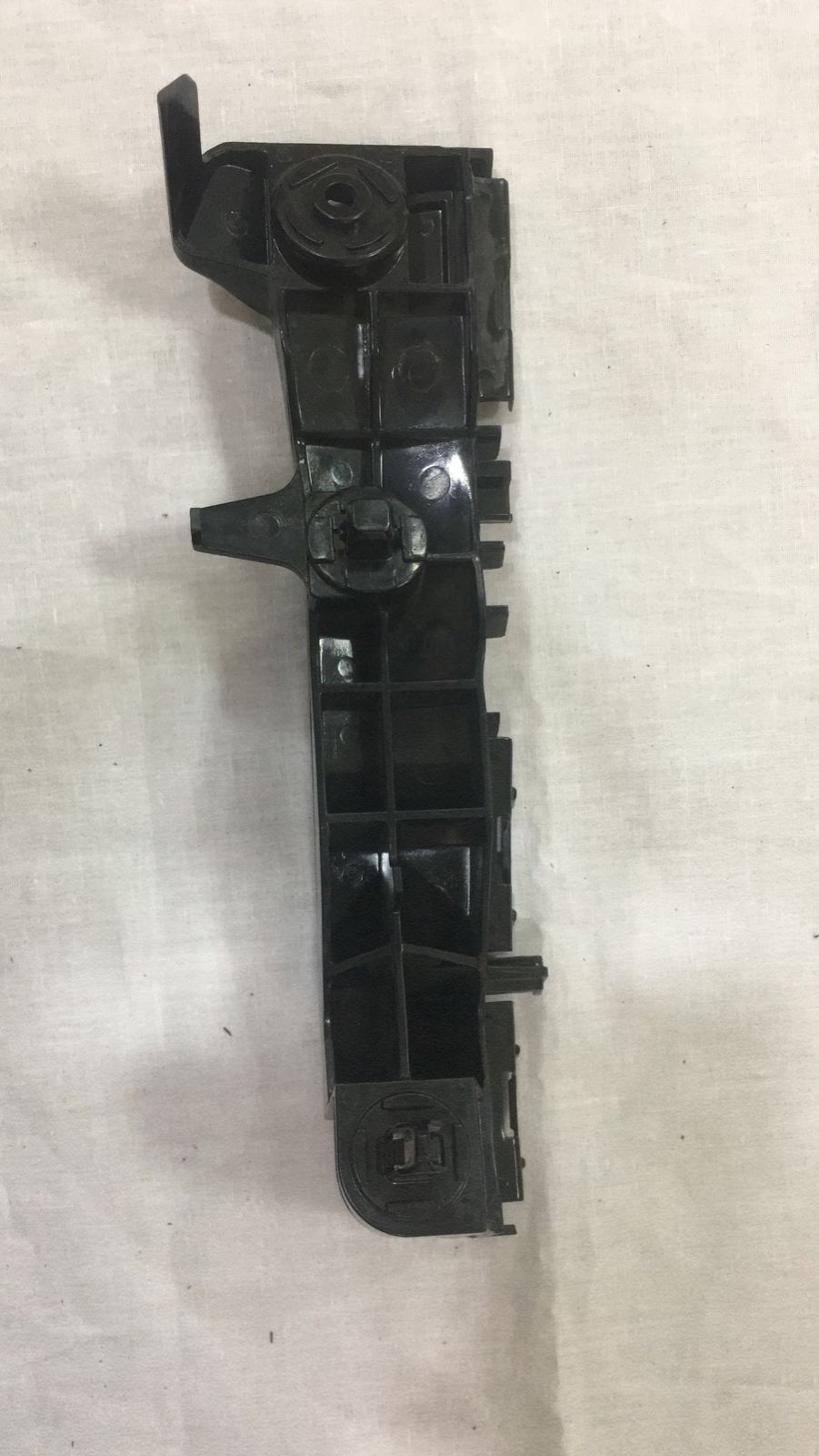 521150K080 Front Bumper Bracket Fortuner – CarTrends