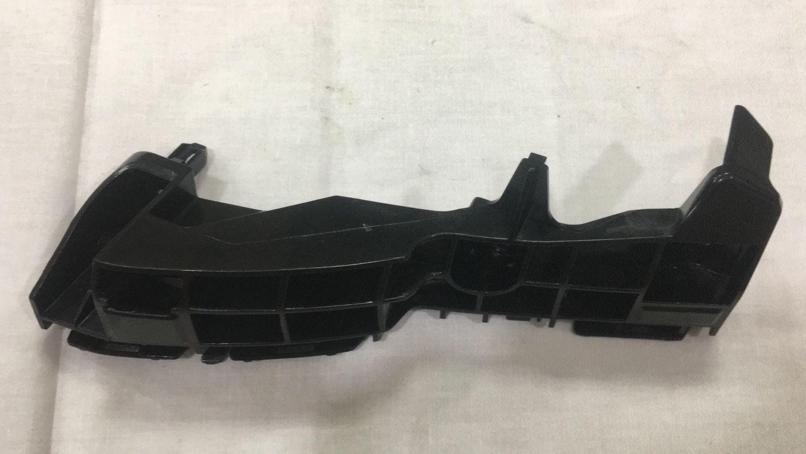 521160K080 Front Bumper Bracket Fortuner – CarTrends