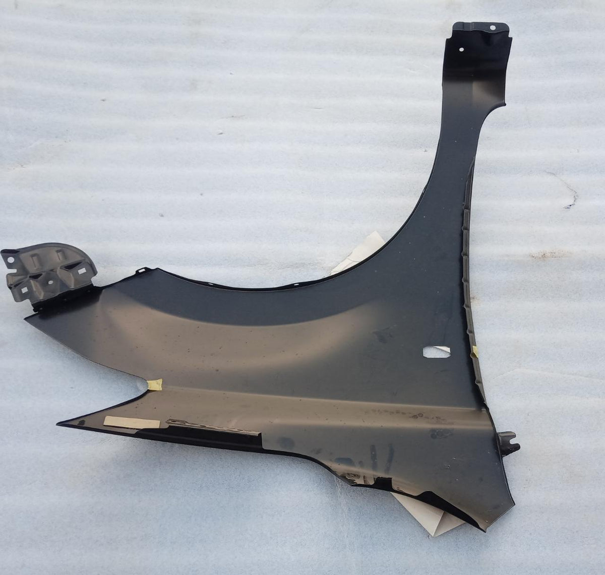 F31004LCKA FRONT FENDER DATSUN GO RIGHT SIDE – CarTrends