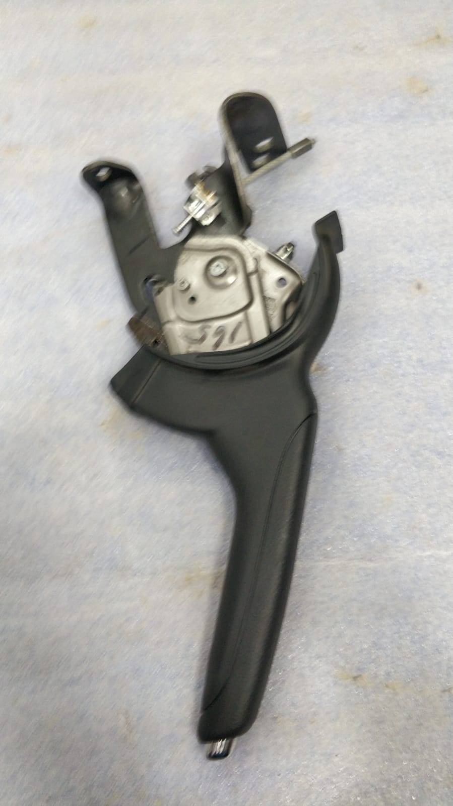 54100M76M00-C48 Hand Break Lever Celerio – CarTrends