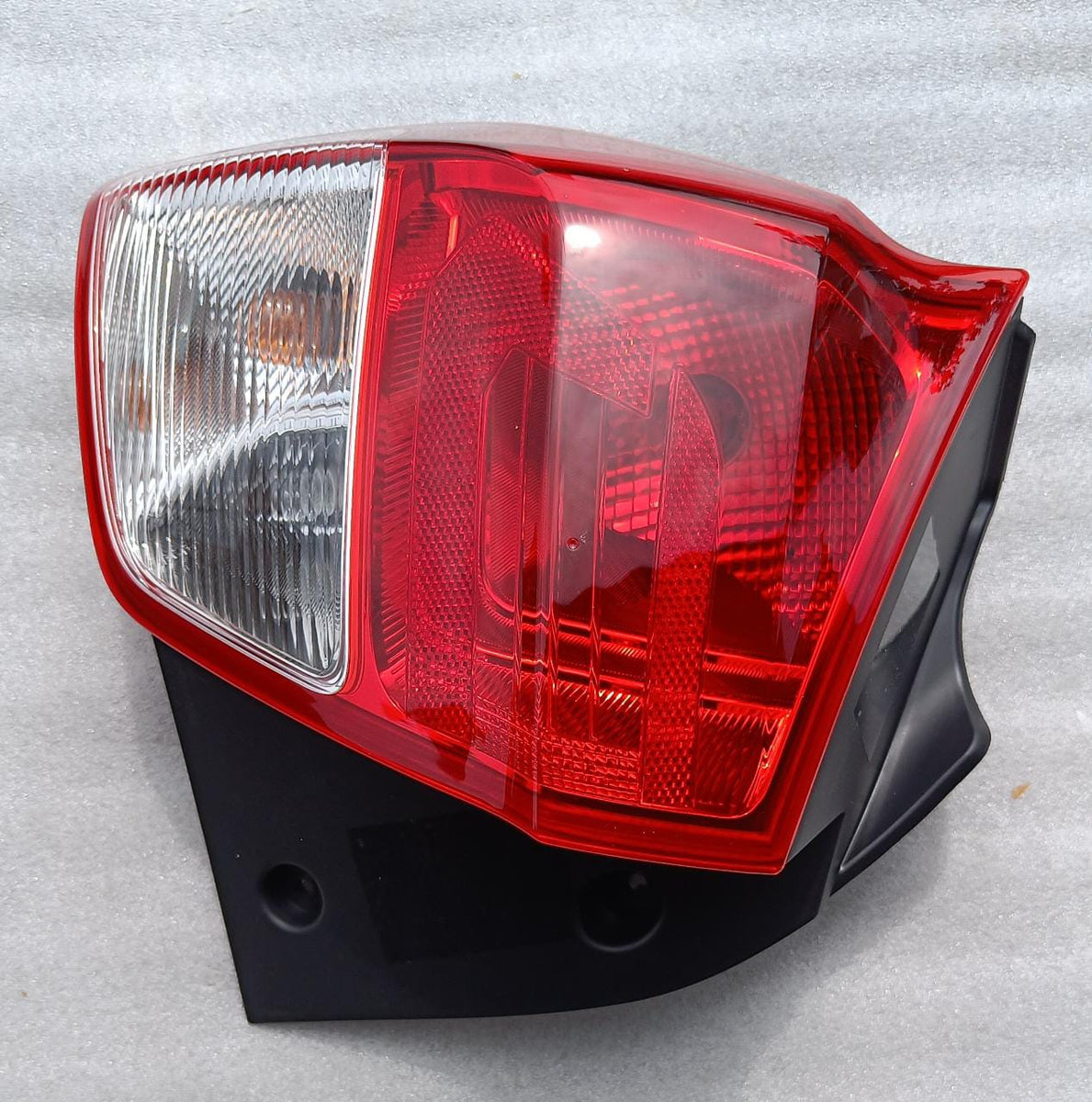 TAIL LAMP REAR COMBINATION SANTRO LH 92401C4000 – CarTrends