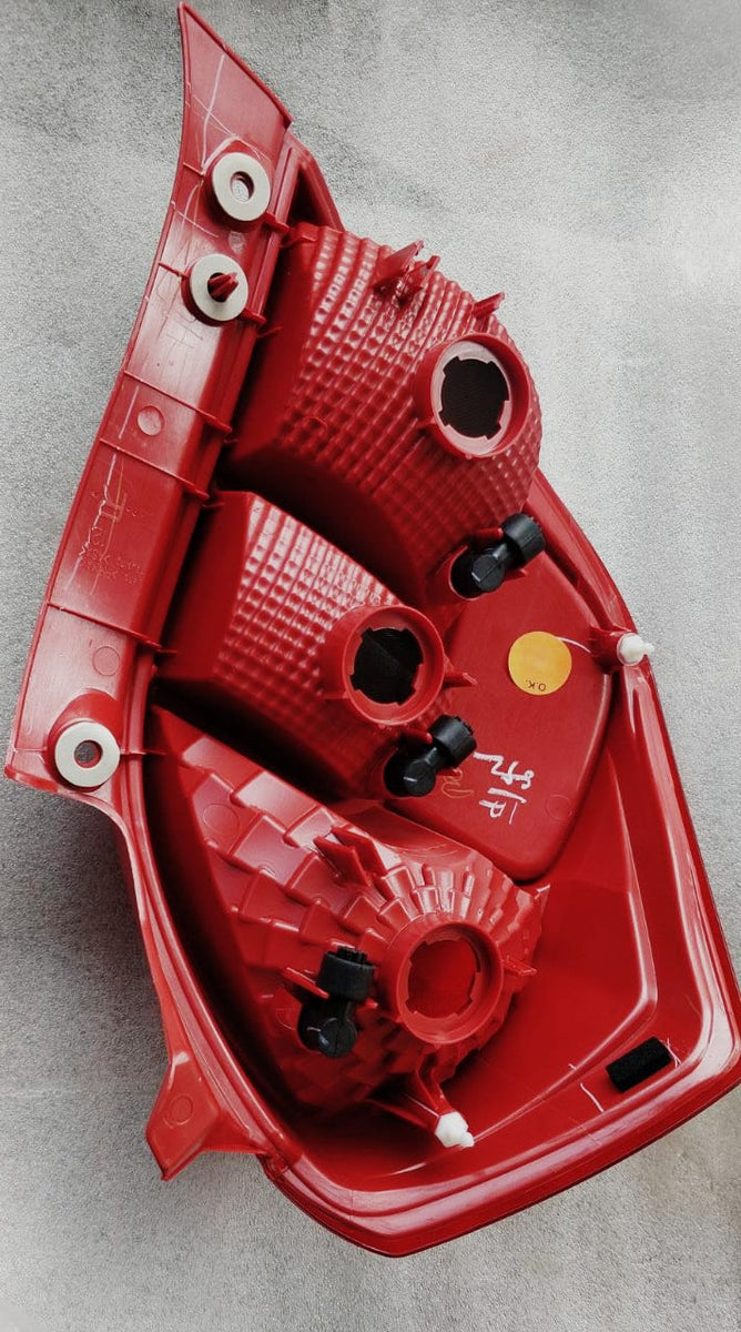 35651M76M00 Tail Lamp Celerio Right Side – CarTrends