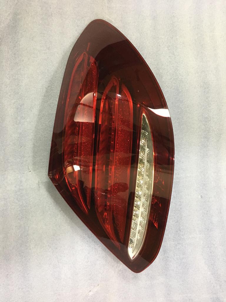 TAIL LAMP MERCEDES E200 RIGHT SIDE – CarTrends
