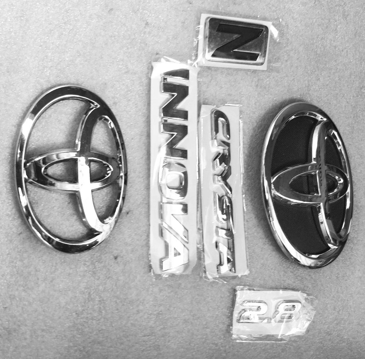 MONOGRAM SET INNOVA CRYSTA – CarTrends