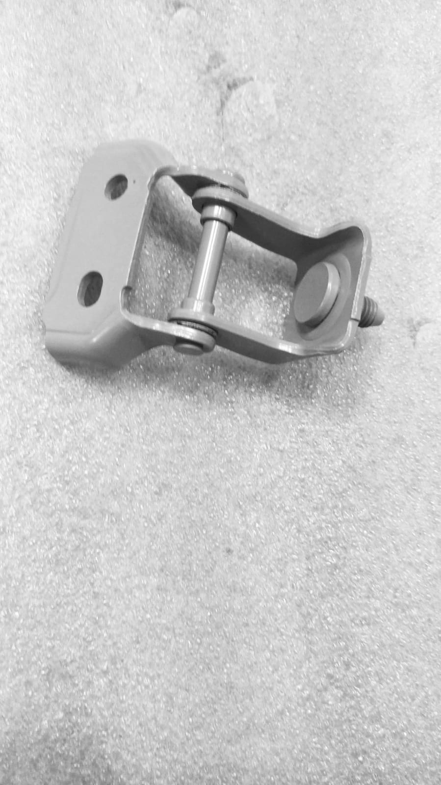 69510M74L00 Tail Gate Hinge Swift Type3 – CarTrends